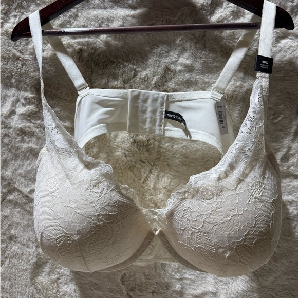 Cacique | Intimates & Sleepwear | Cacique Xo Plunge Push Up White ...